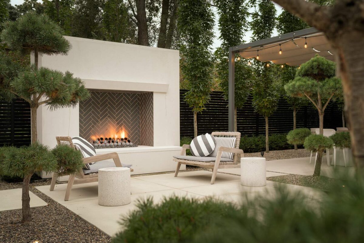 Creating a Sophisticated Outdoor Oasis with Dekko Concrete Panels and ...