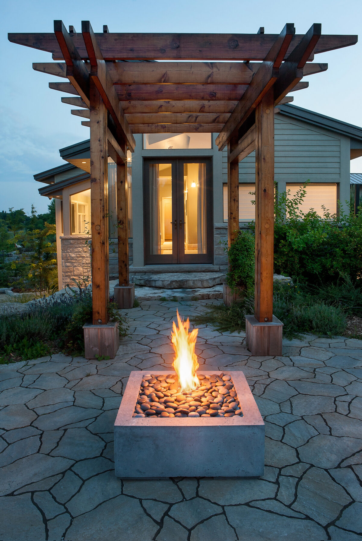 Creating a Sophisticated Outdoor Oasis with Dekko Concrete Panels and ...